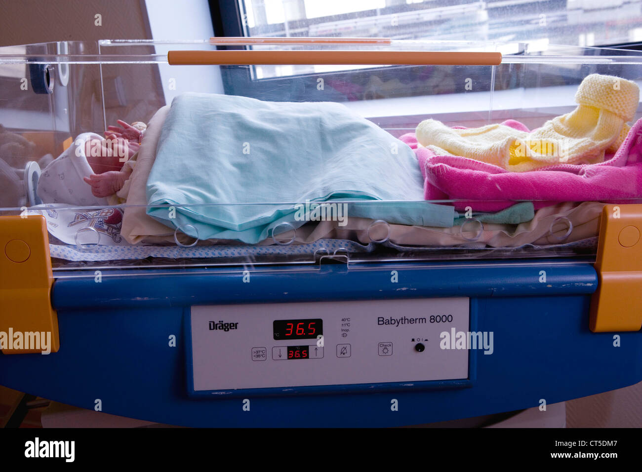 Two days old newborn baby hi-res stock photography and images - Alamy