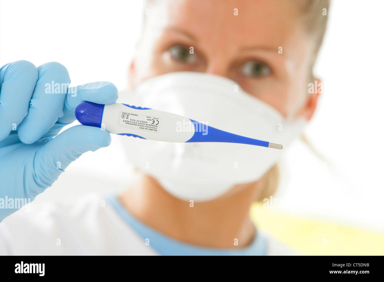 Taking temperature nurse hi-res stock photography and images - Alamy