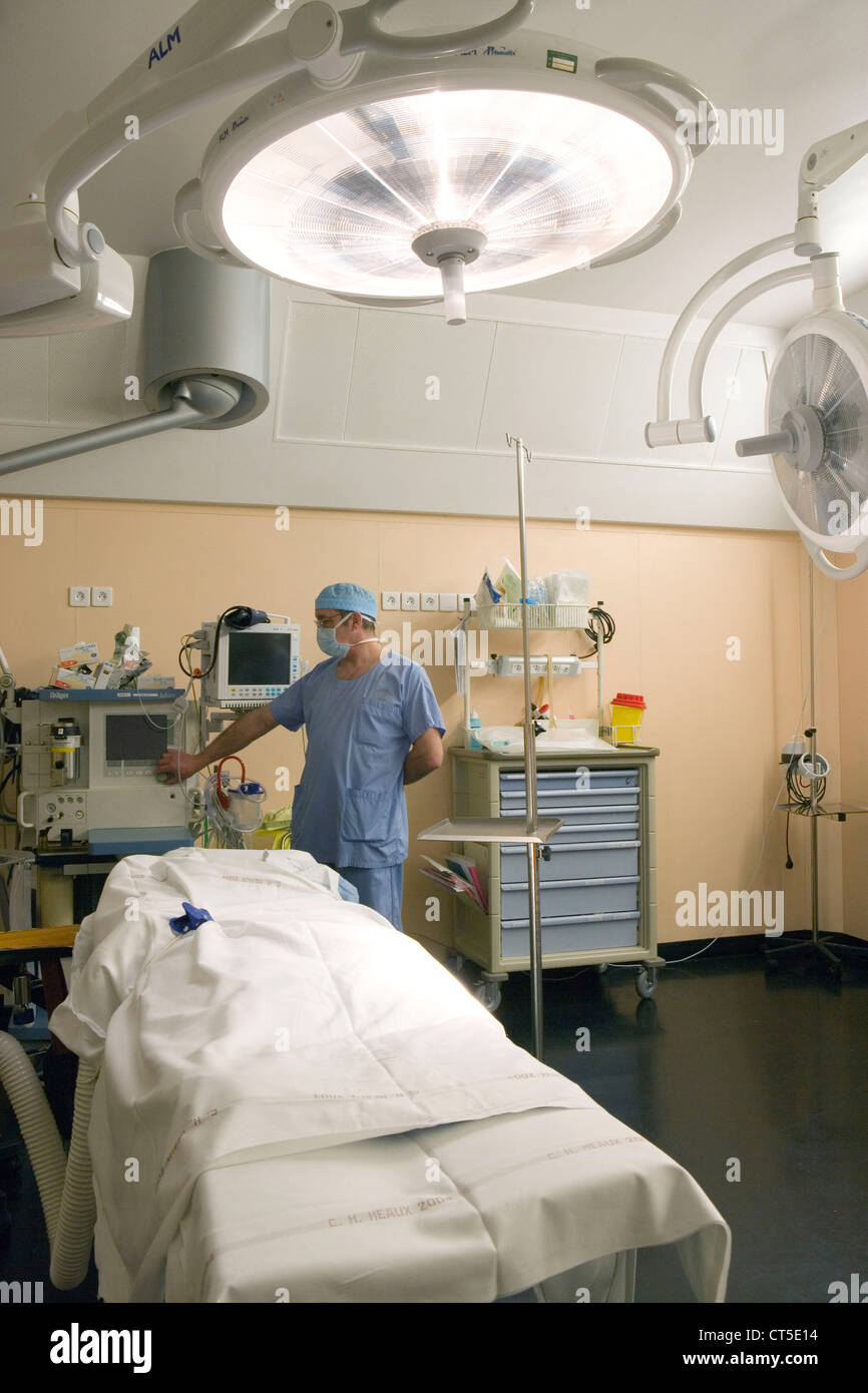 Scialytique hi-res stock photography and images - Alamy