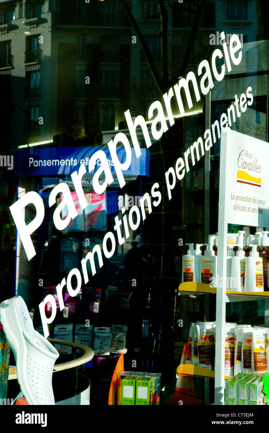 OUTSIDE OF A CHEMIST'S SHOP Stock Photo - Alamy