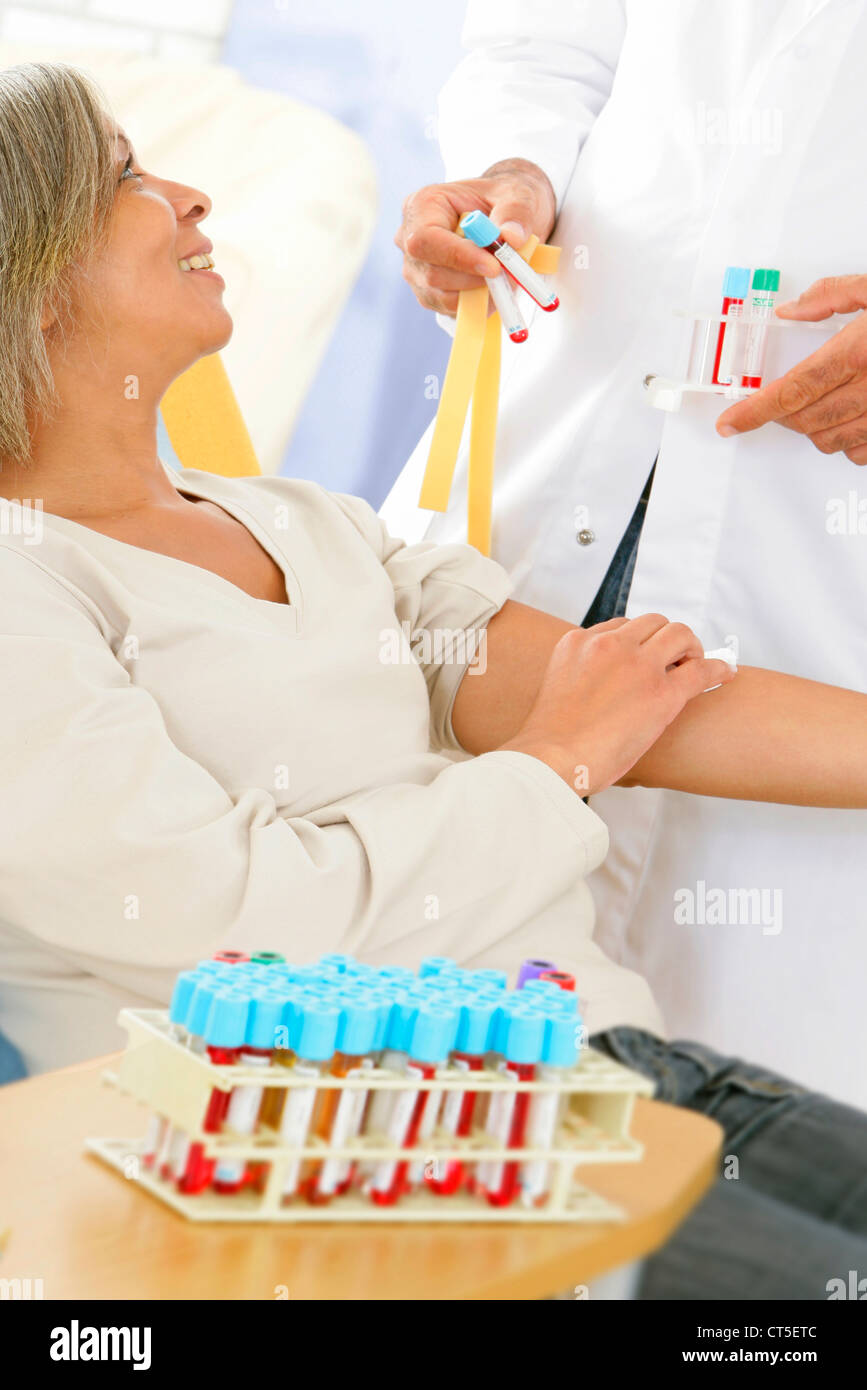 Elderly smile tests hi-res stock photography and images - Alamy