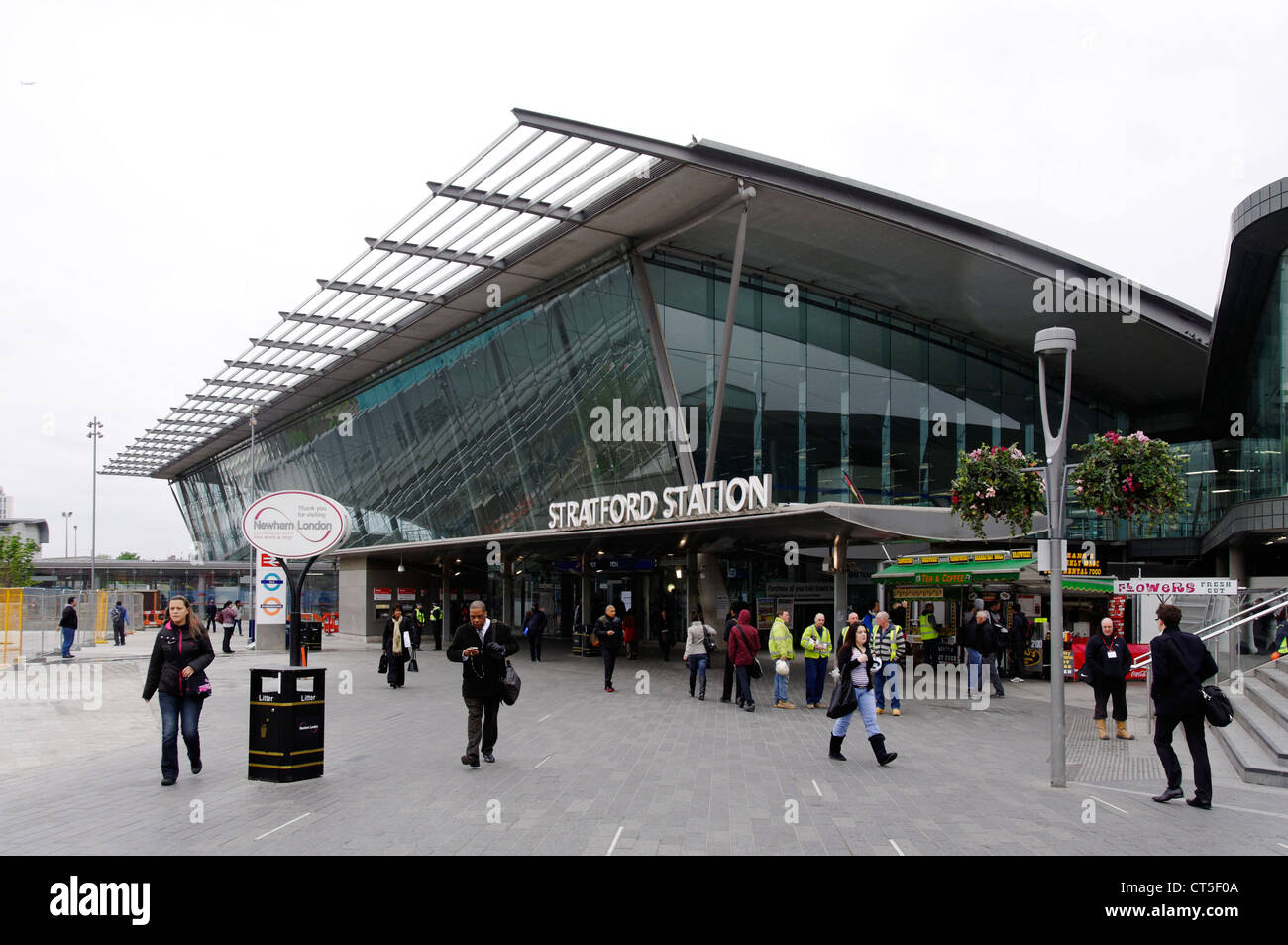 Stratford international station hi-res stock photography and images - Alamy