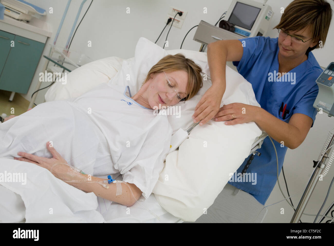 Patient call bell hi-res stock photography and images - Alamy