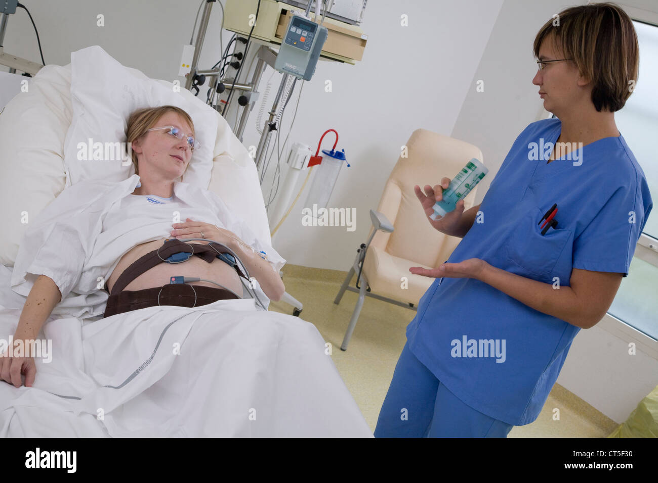 Fetal monitoring hi-res stock photography and images - Alamy