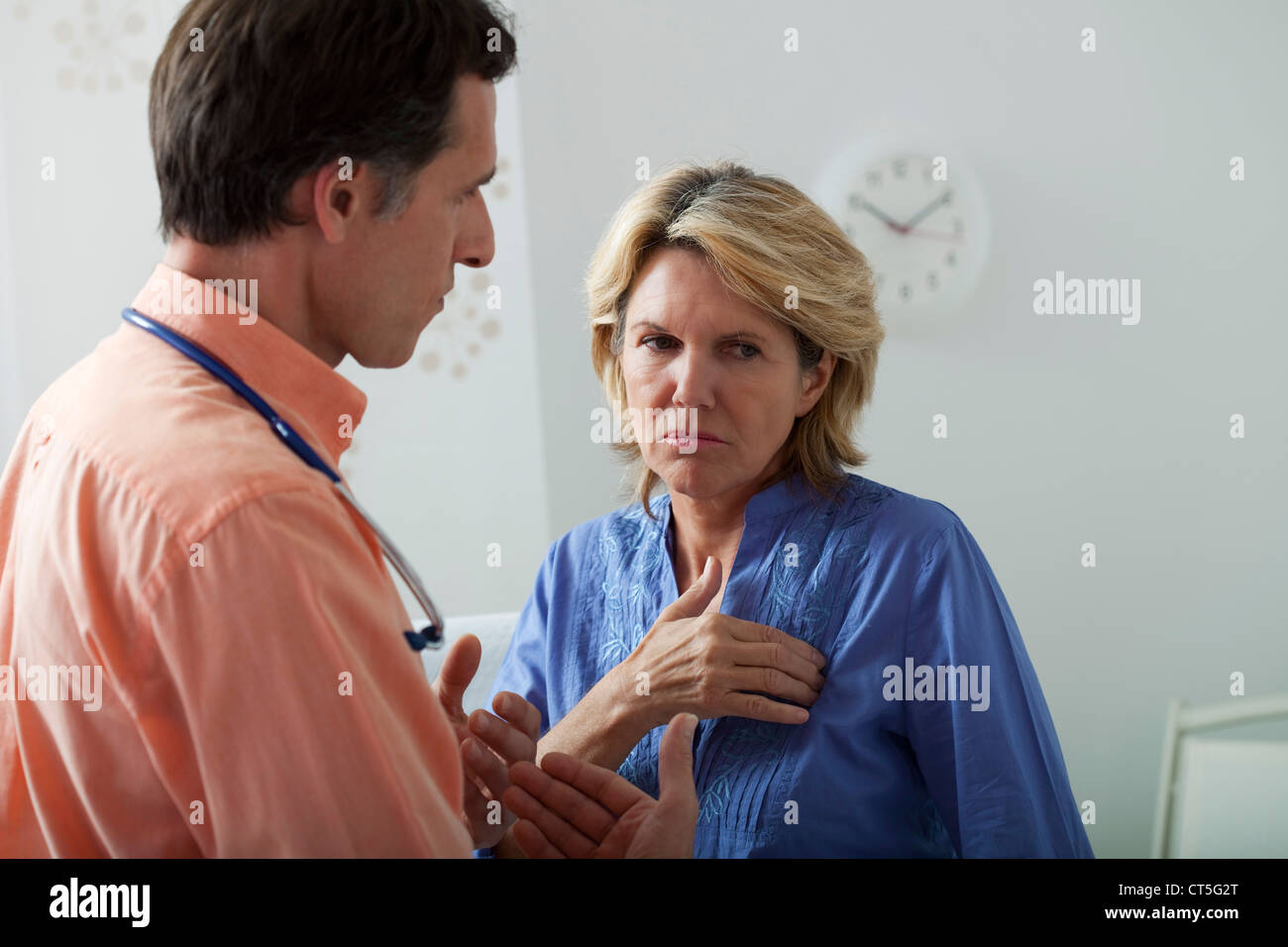 CARDIOLOGY CONSULT. ELDERLY PERS Stock Photo - Alamy