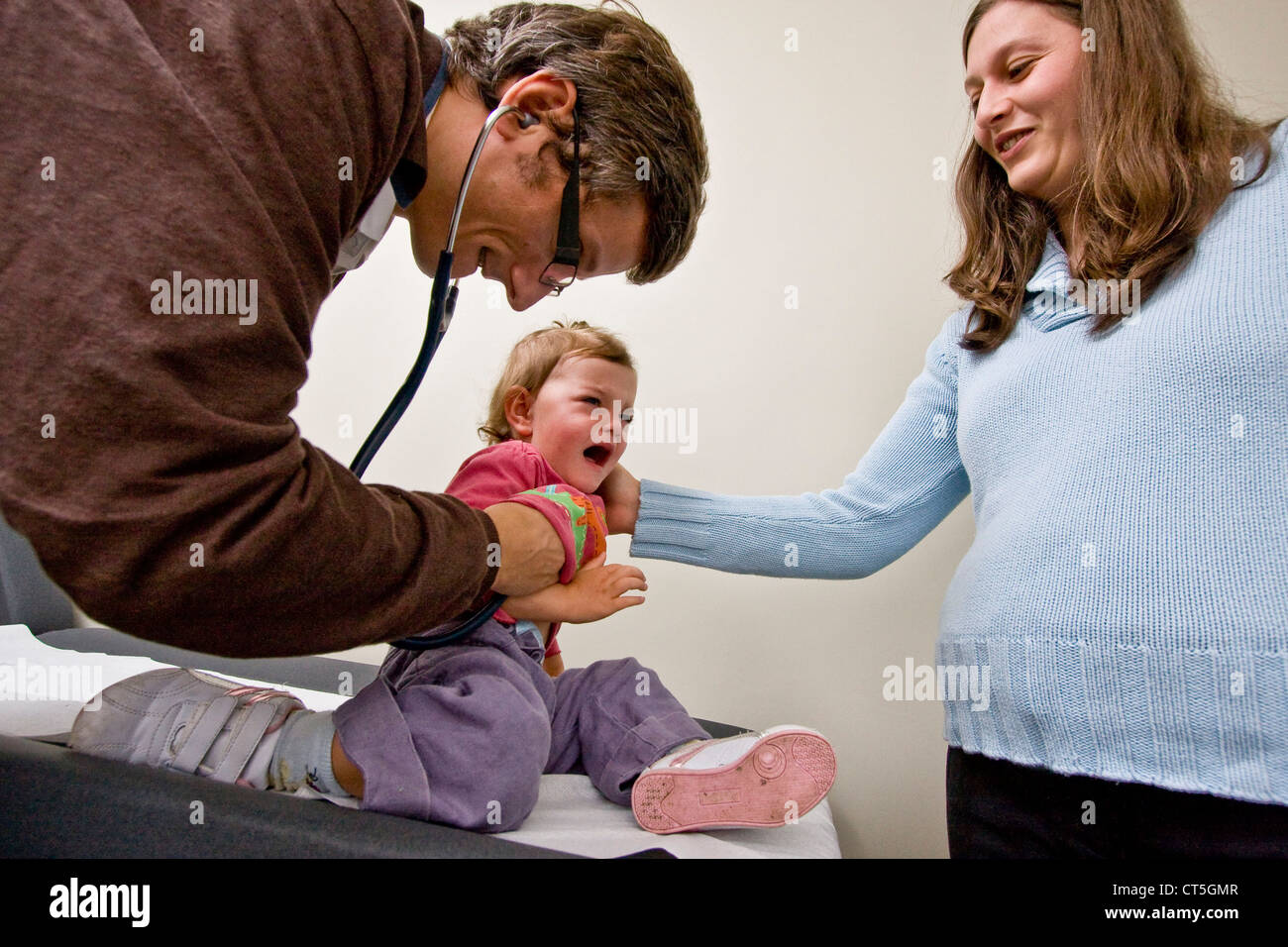 Child roaring hi-res stock photography and images - Alamy
