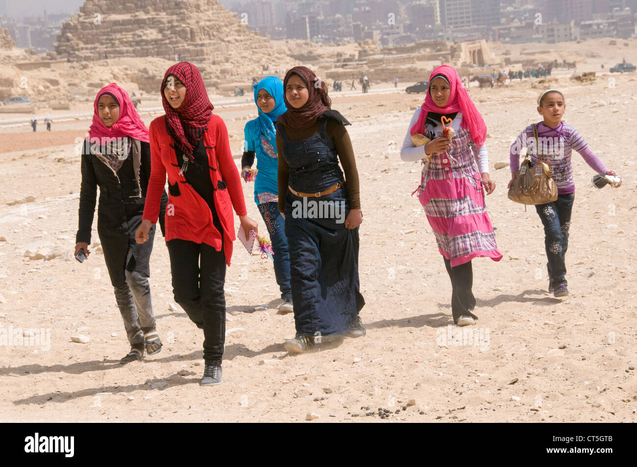 Egyptian girls hi-res stock photography and images - Alamy