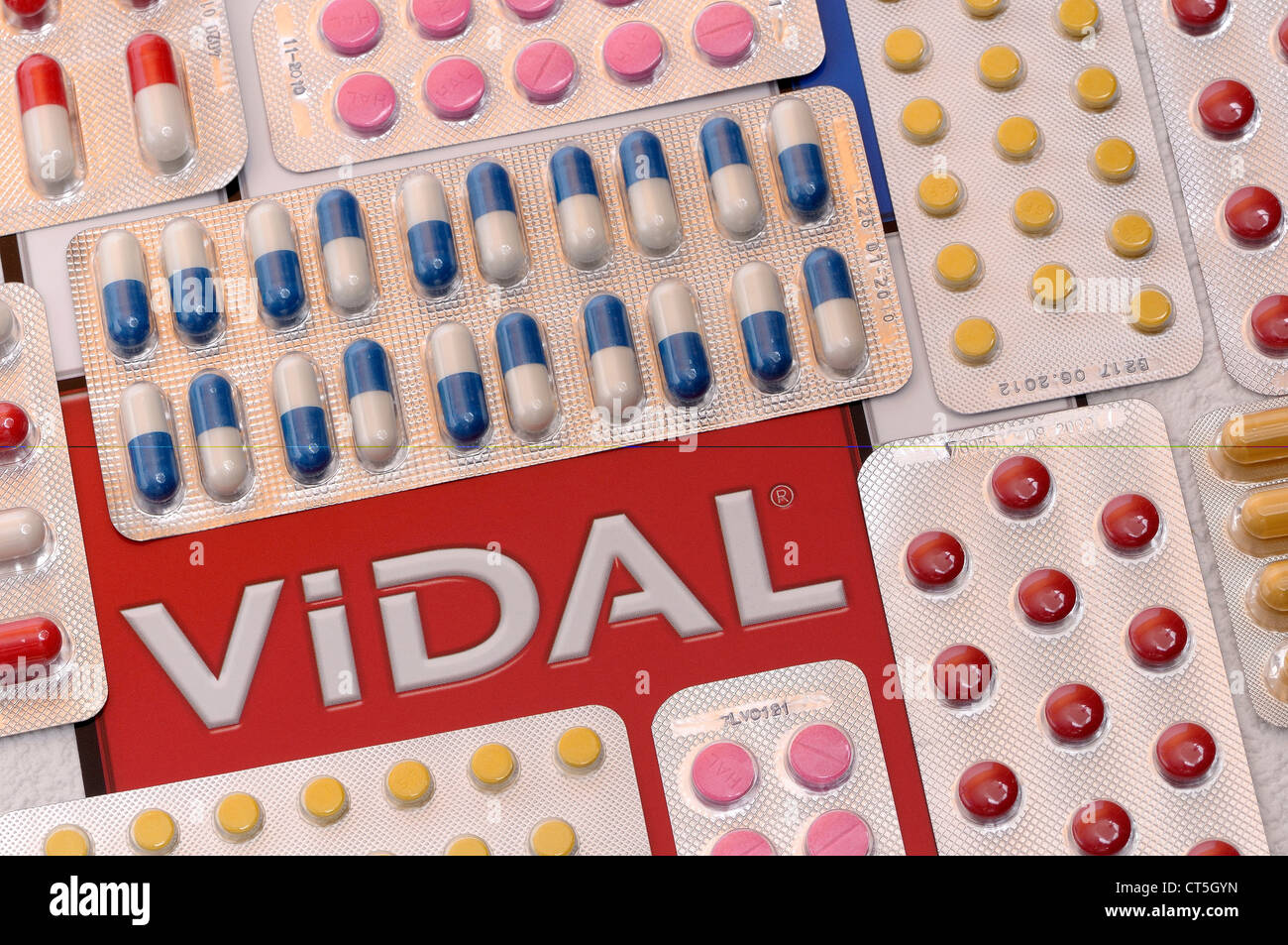 Medicine overmedication hi-res stock photography and images - Alamy