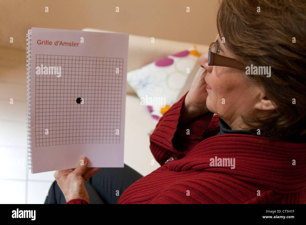 Retina screening hi-res stock photography and images - Alamy