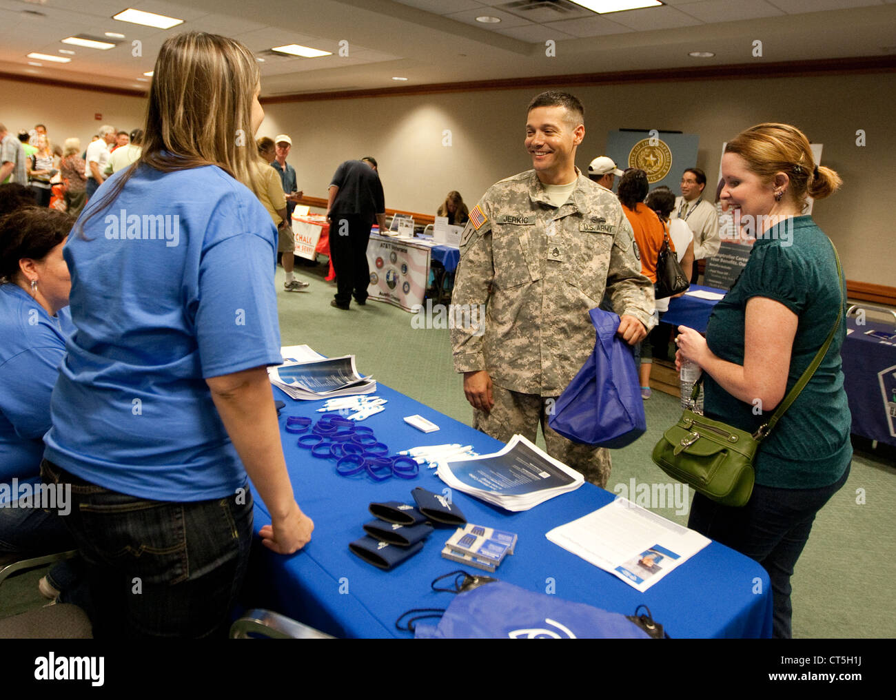Job fair for military veteran hi-res stock photography and images - Alamy