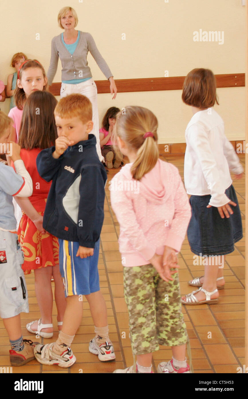 PRIMARY SCHOOL CLASS Stock Photo - Alamy