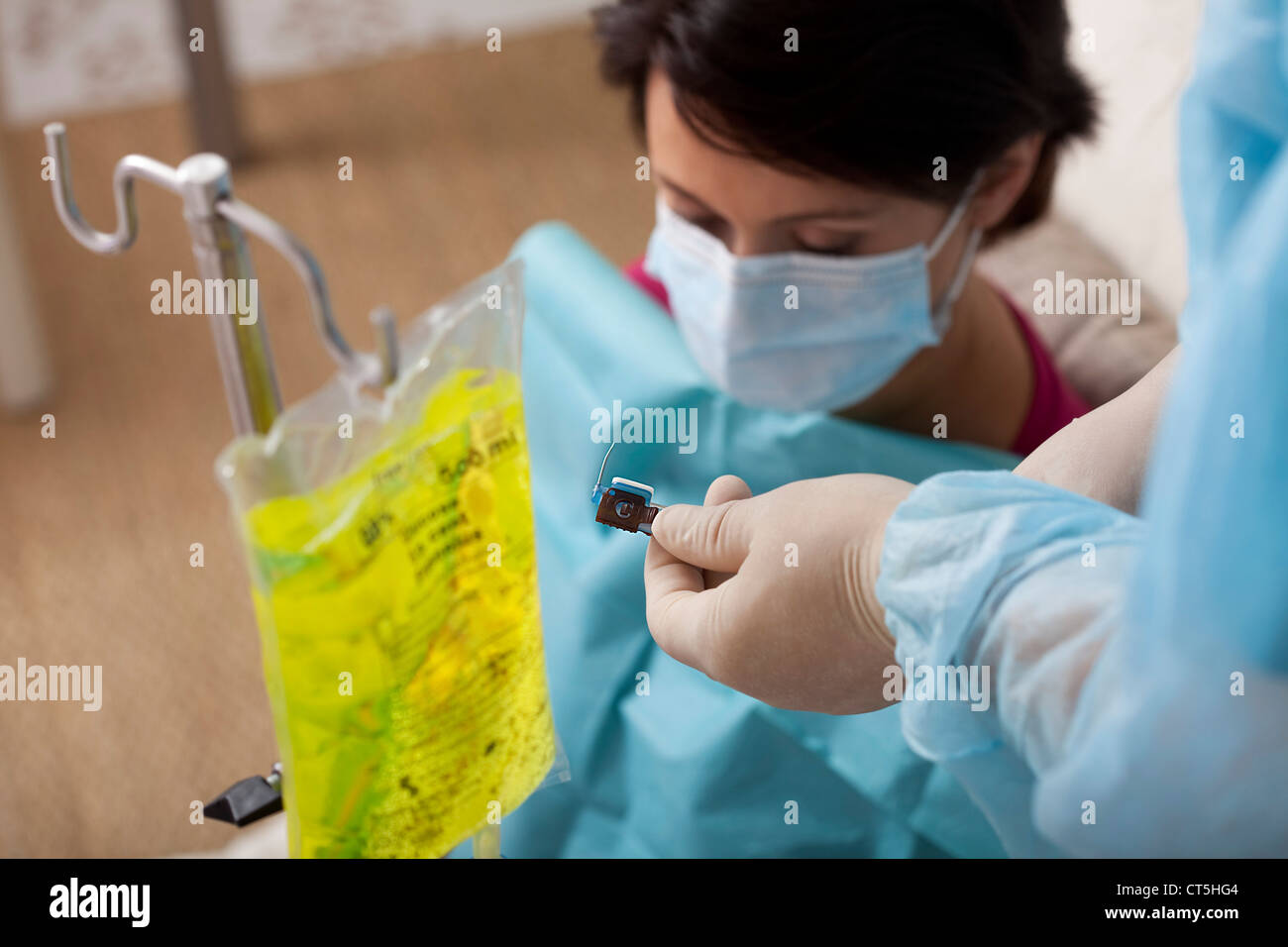 Chemo mask hi-res stock photography and images - Alamy