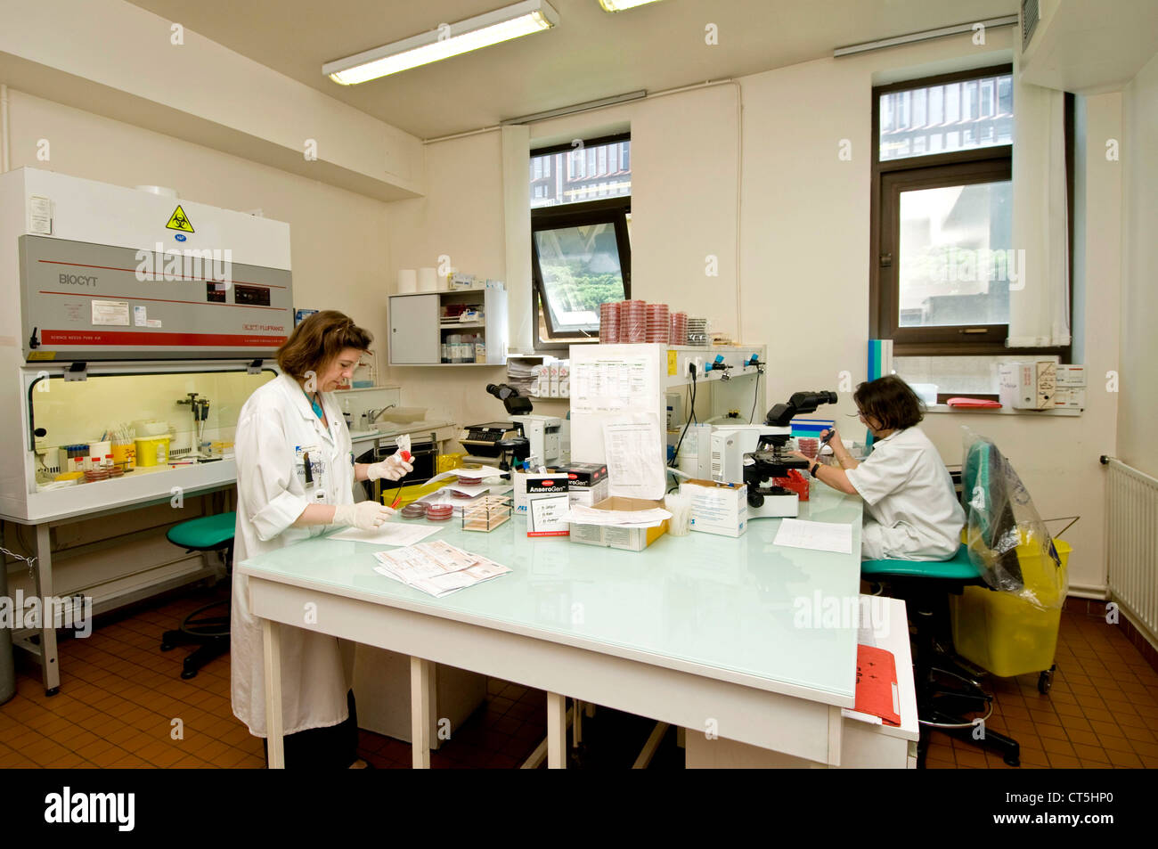 Microbiological analysis hi-res stock photography and images - Alamy