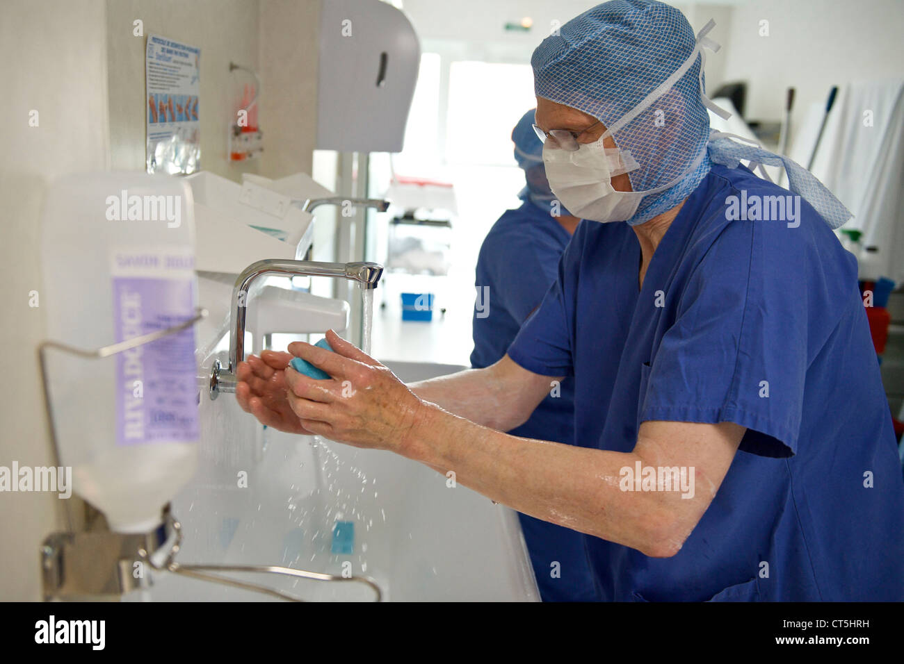 HAND WASHING IN HOSPITAL Stock Photo - Alamy