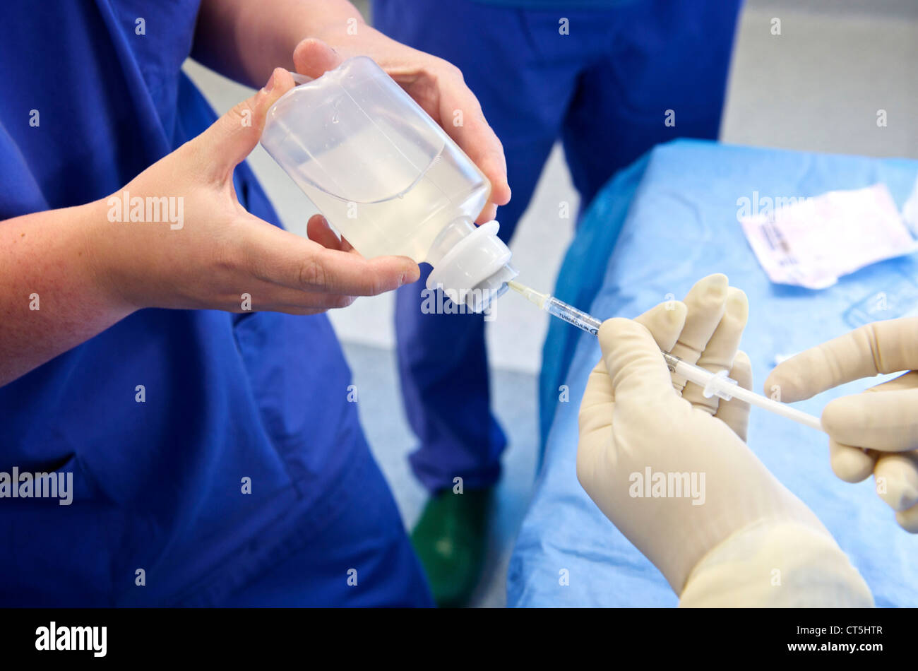 Surgical syringes hi-res stock photography and images - Alamy