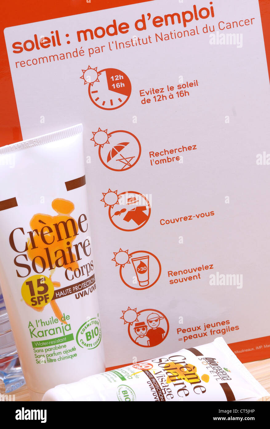 Sunscreen protecting skin from hi-res stock photography and images - Alamy