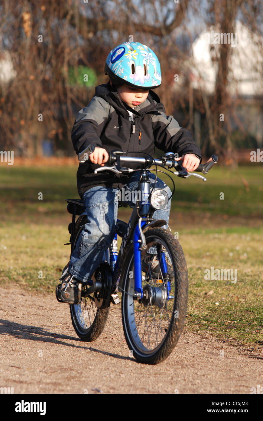 Children biking 8 10 hi-res stock photography and images - Alamy