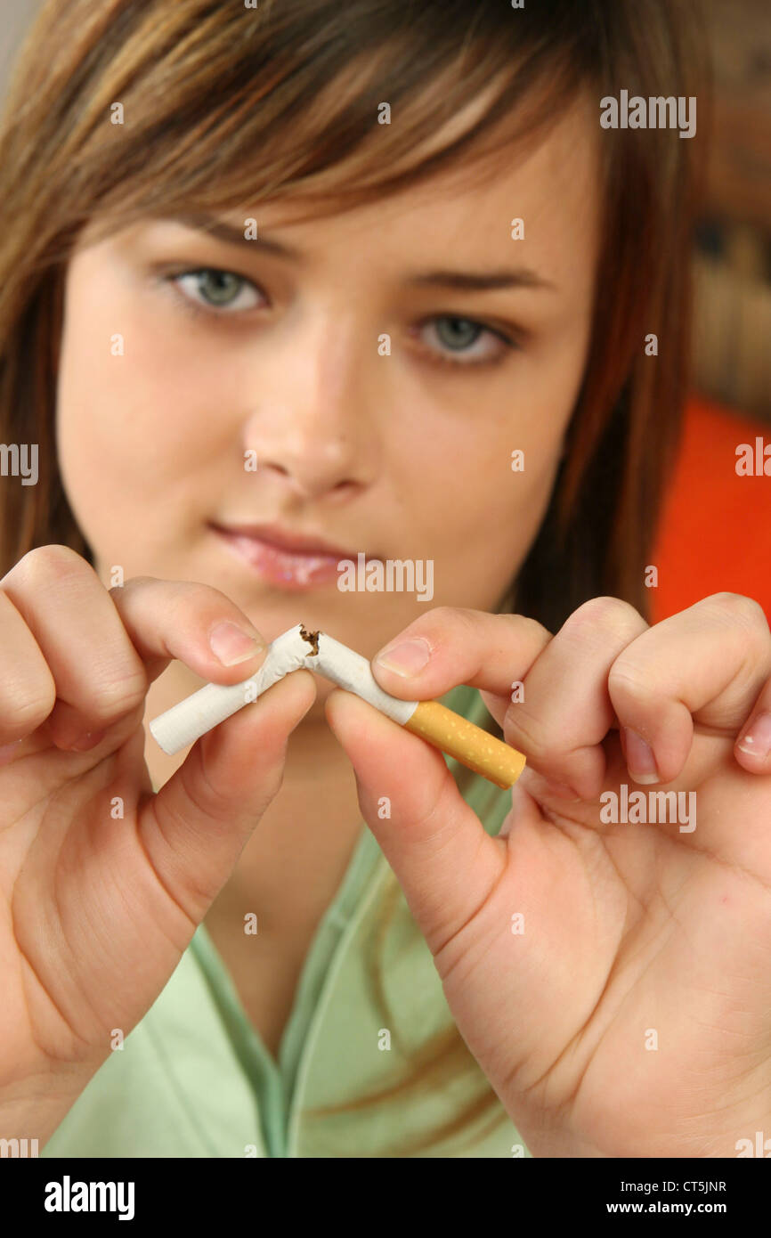 Giving up cigarettes hi-res stock photography and images - Alamy