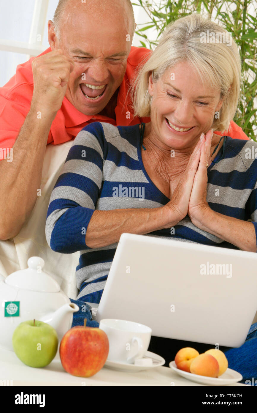 ELDERLY PERSON, COMPUTER Stock Photo - Alamy
