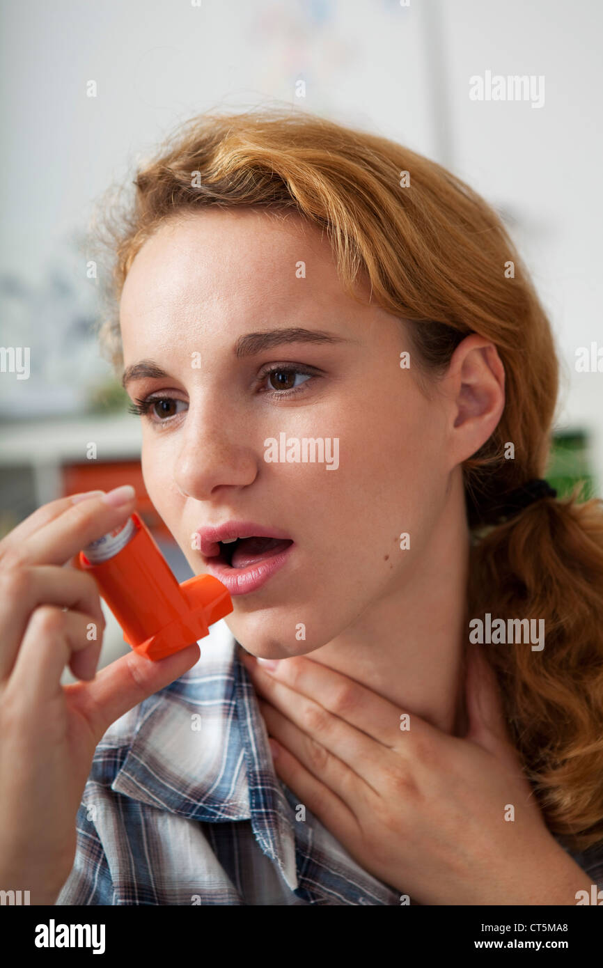 ASTHMA TREATMENT, WOMAN Stock Photo - Alamy