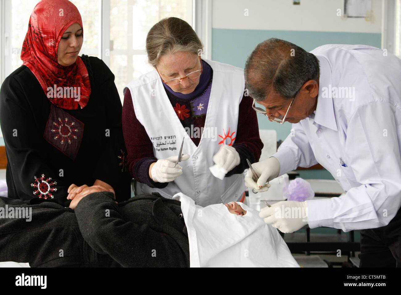 Surgery woman hi-res stock photography and images - Alamy