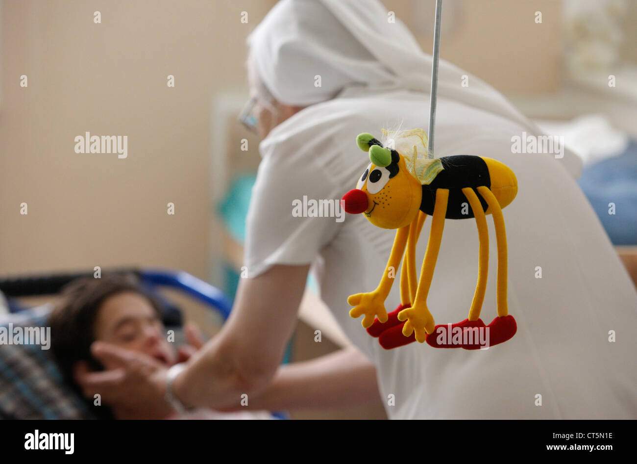 Physically challenged child hi-res stock photography and images - Alamy