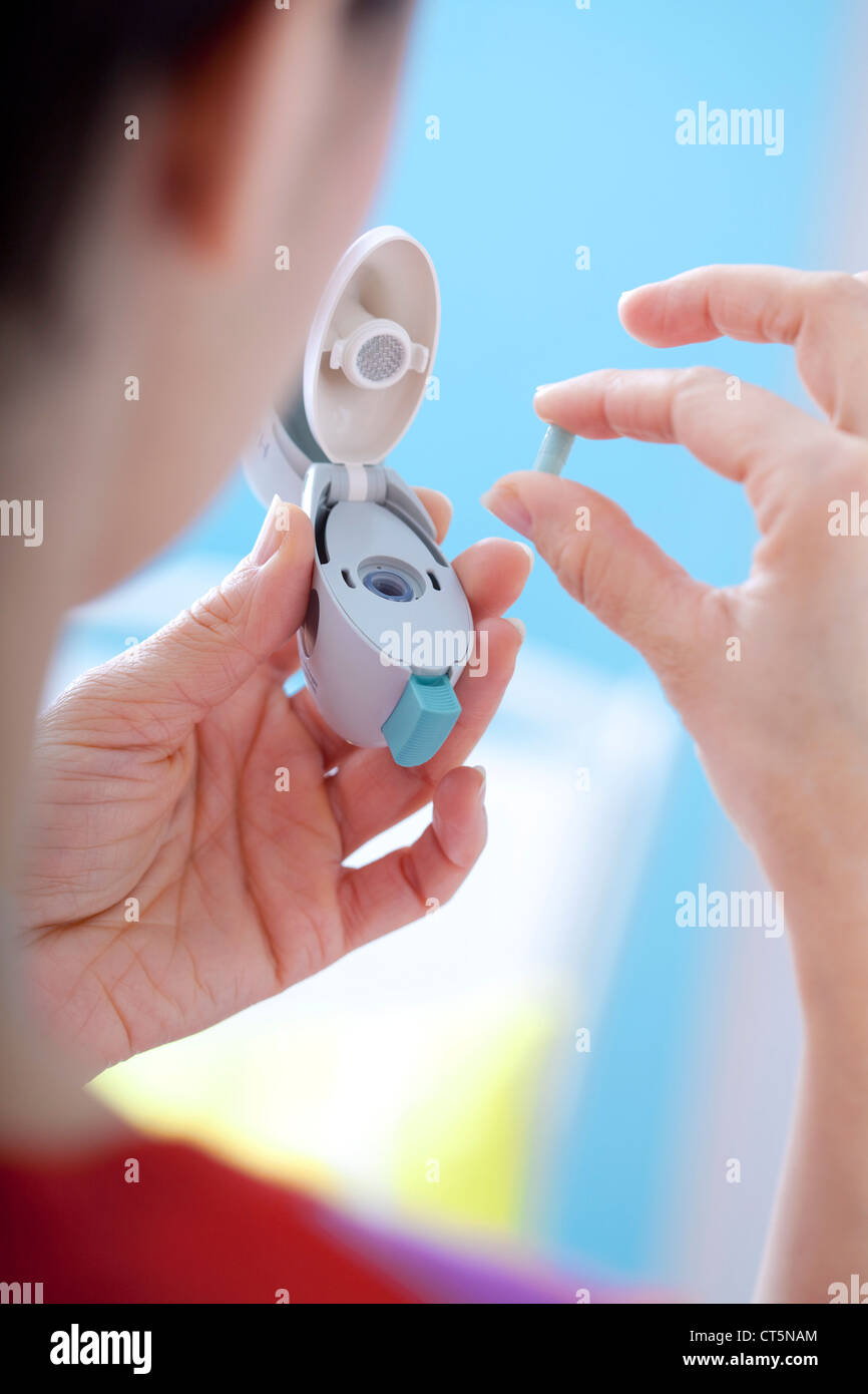 COPD TREATMENT FOR WOMAN Stock Photo - Alamy