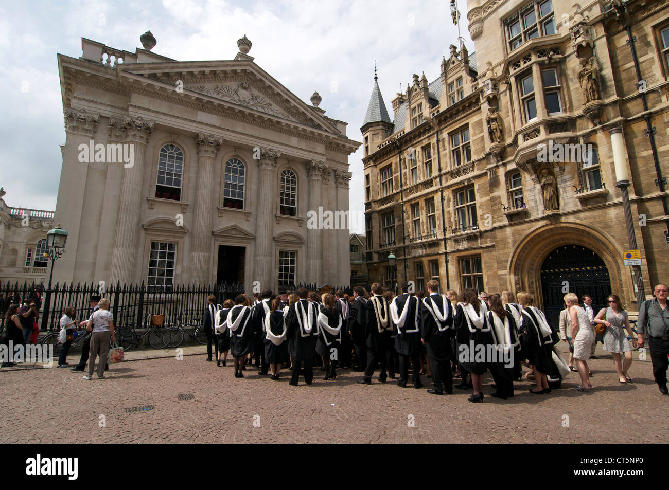 Cambridge graduation ceremony hi-res stock photography and images - Alamy