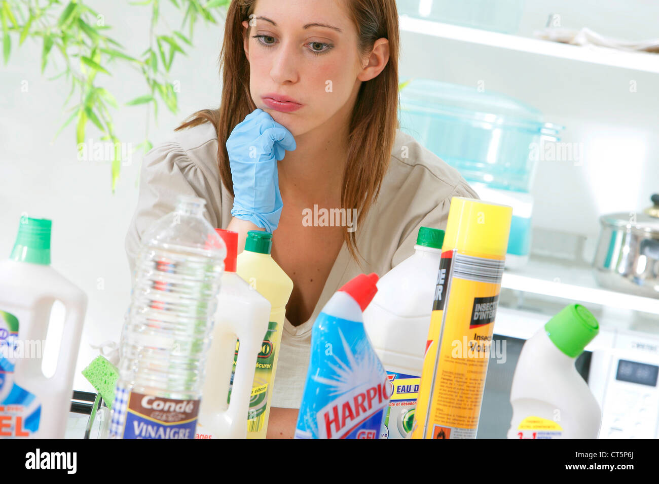 WOMAN DOING HOUSEWORK Stock Photo - Alamy
