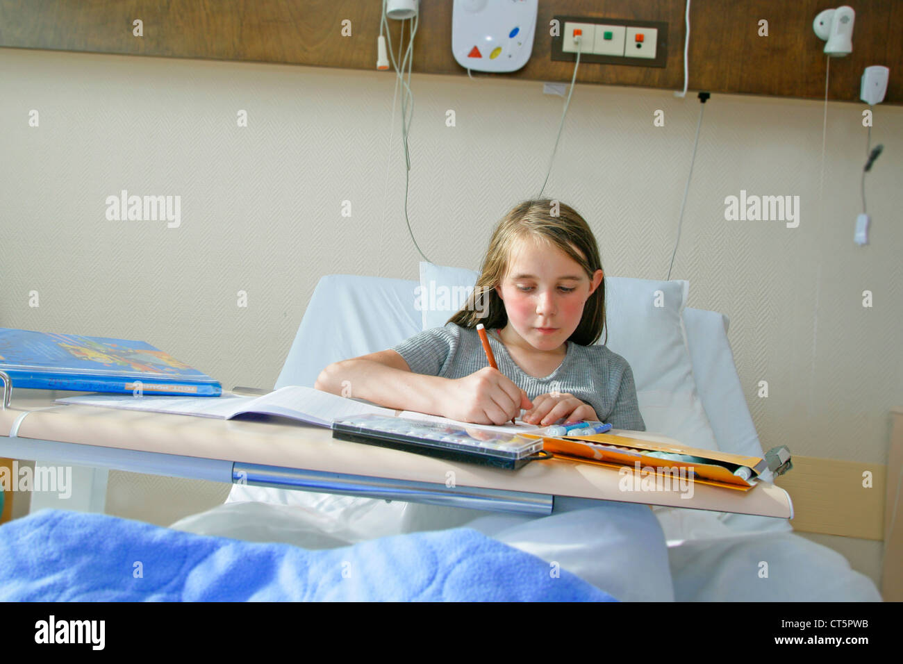CHILD HOSPITAL PATIENT Stock Photo - Alamy