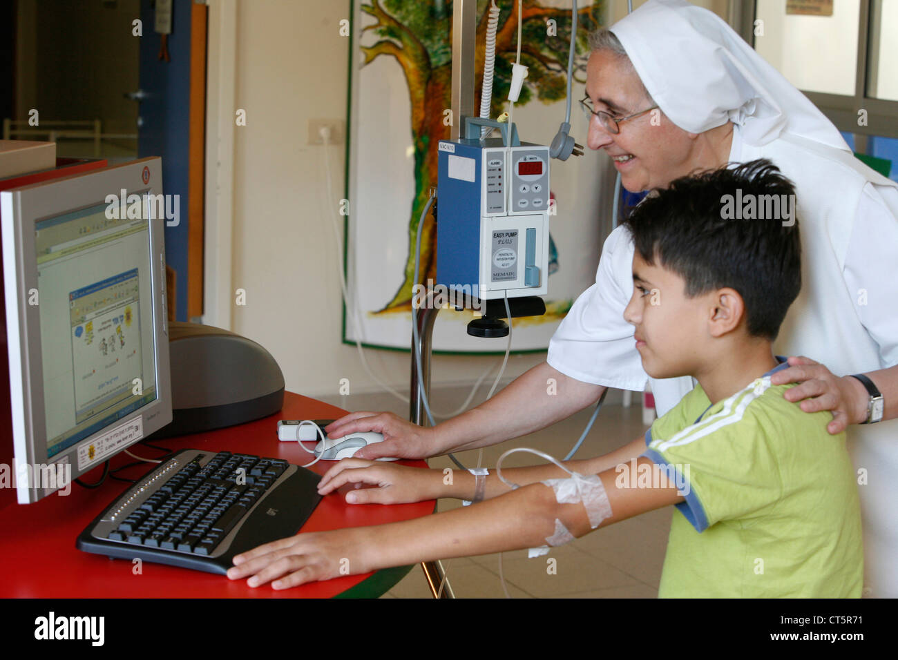 CHILD HOSPITAL PATIENT Stock Photo - Alamy