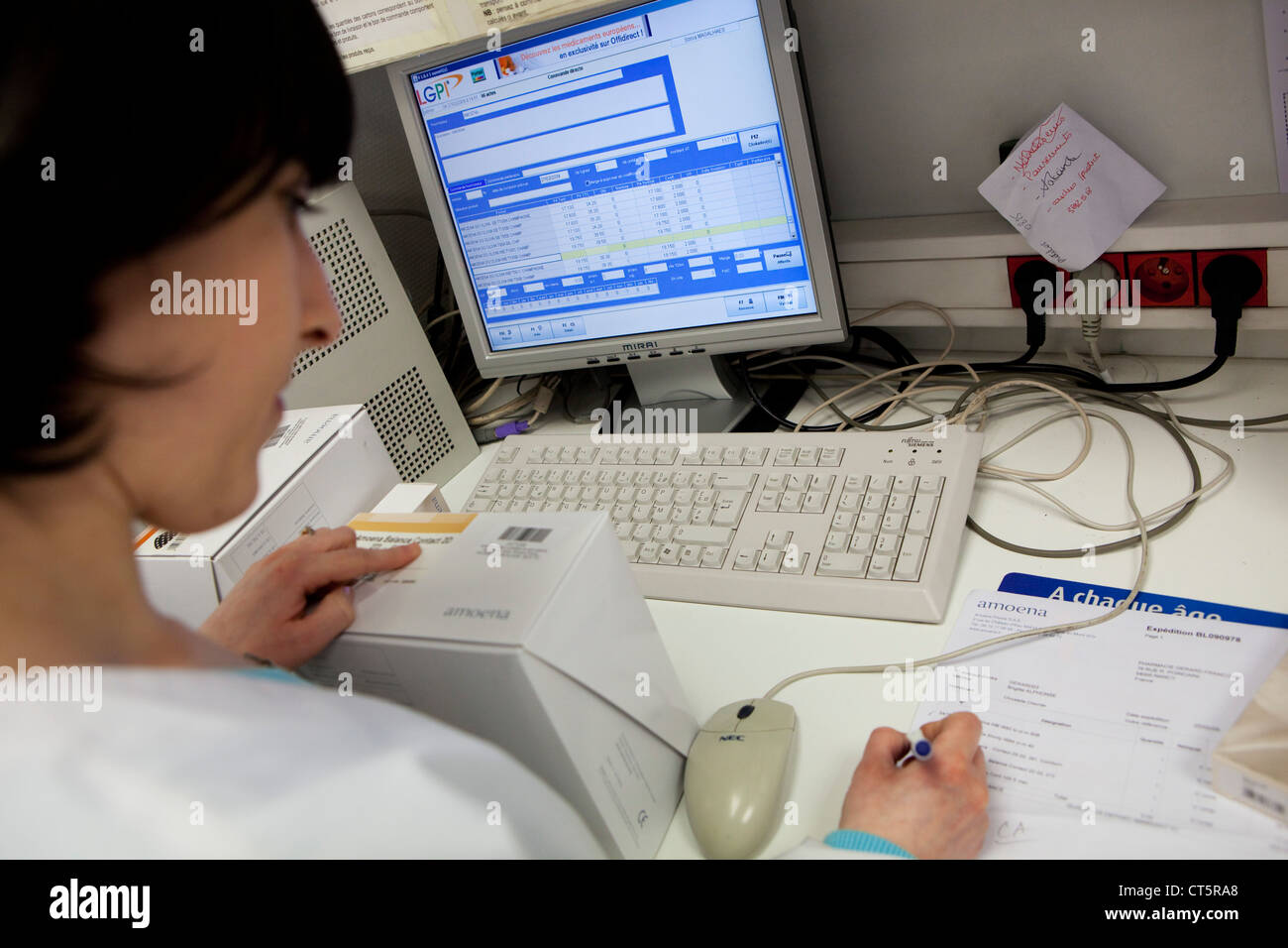 Order drugs hi-res stock photography and images - Alamy