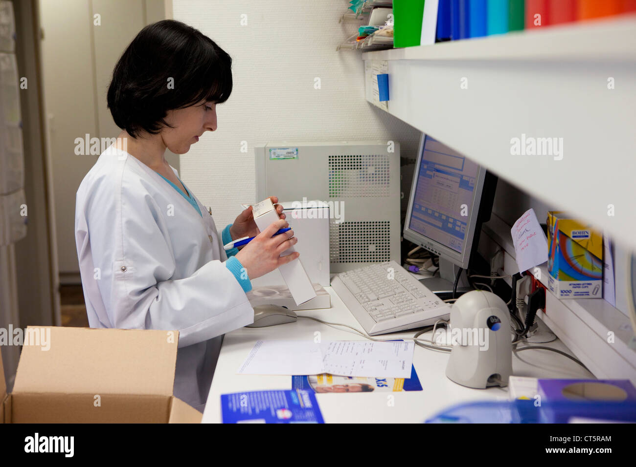 Commercial order hi-res stock photography and images - Alamy