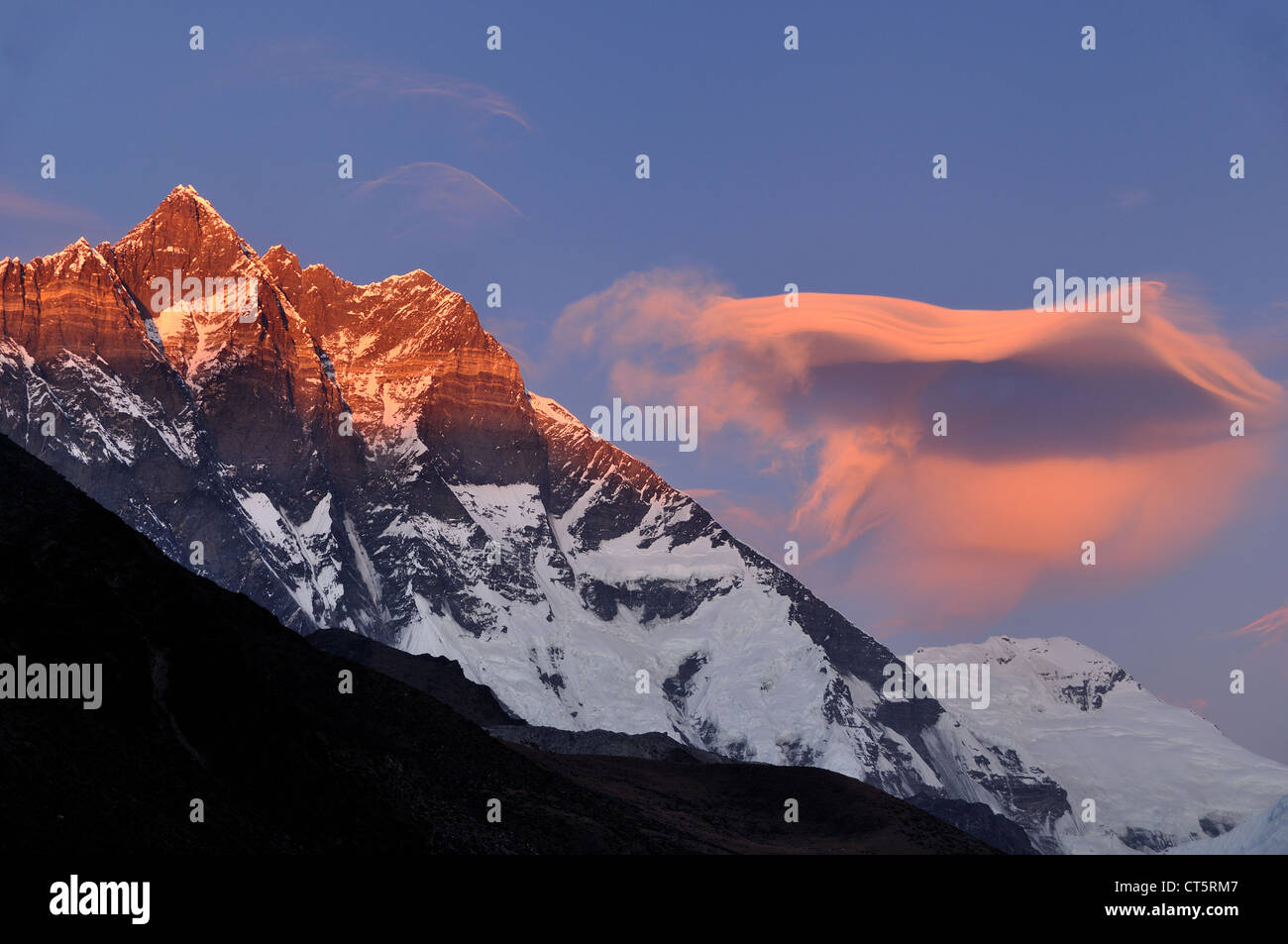 Himalaya Sunset and Cloud Formation Over Nuptse Mountain in the Everest ...