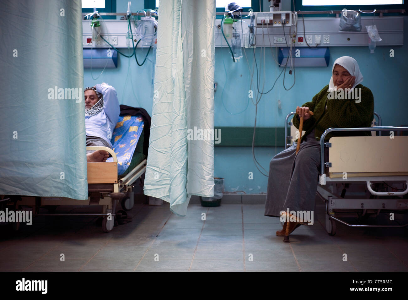 Palestine females hi-res stock photography and images - Alamy