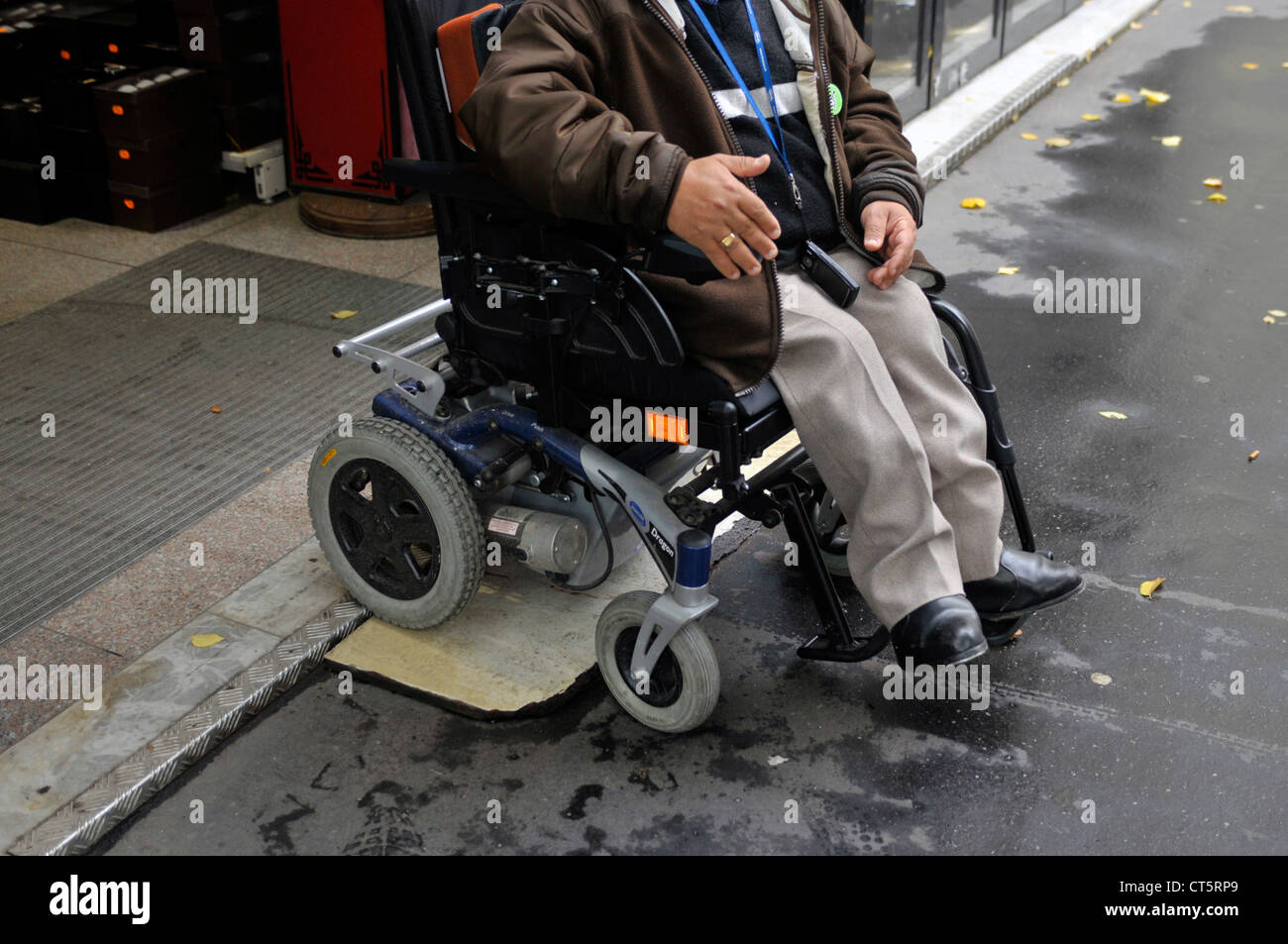 Electric wheelchair ramp hi-res stock photography and images - Alamy