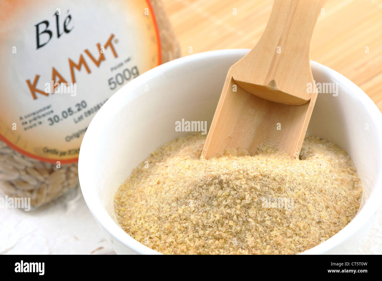 Kamut flour hi-res stock photography and images - Alamy
