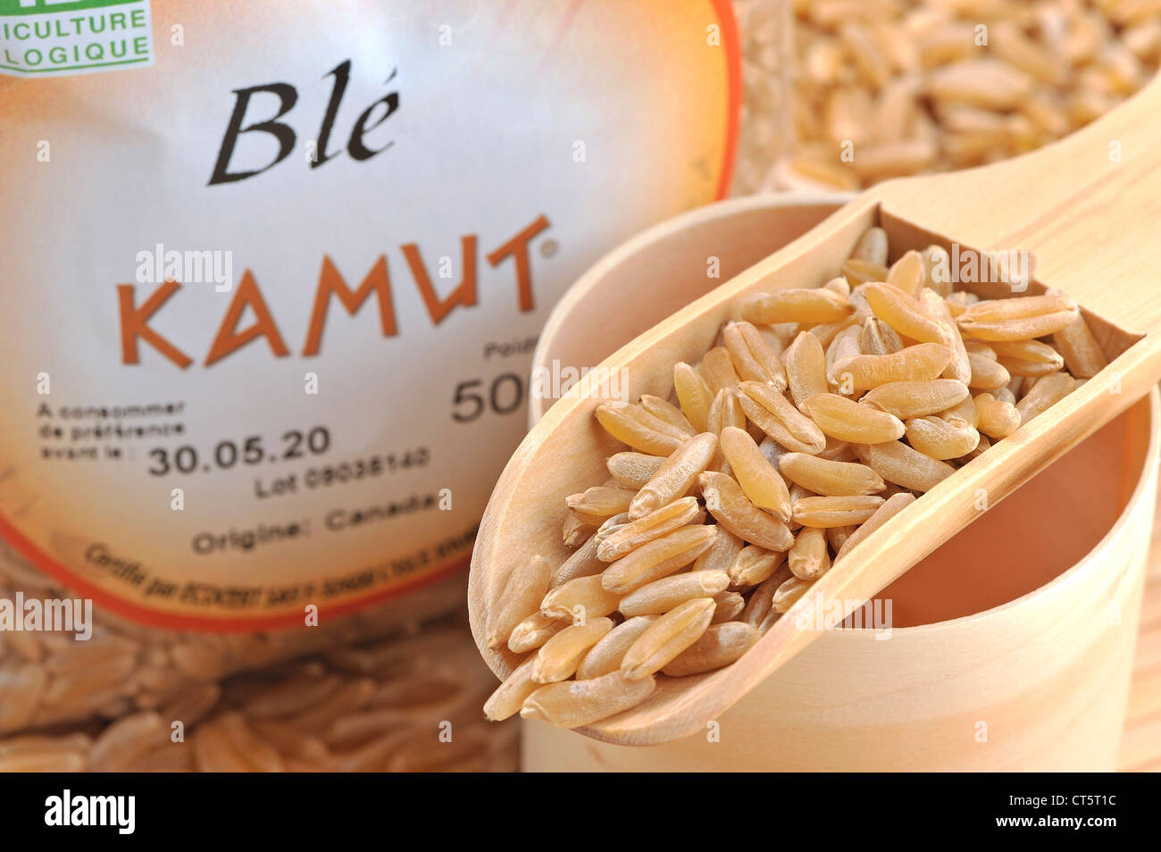Kamut flour hi-res stock photography and images - Alamy