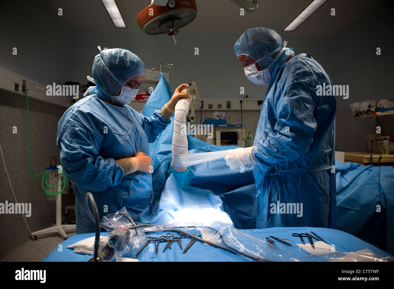 Tourniquet surgery hi-res stock photography and images - Alamy