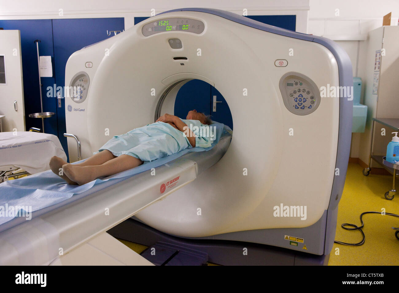 Ct scanner hi-res stock photography and images - Alamy