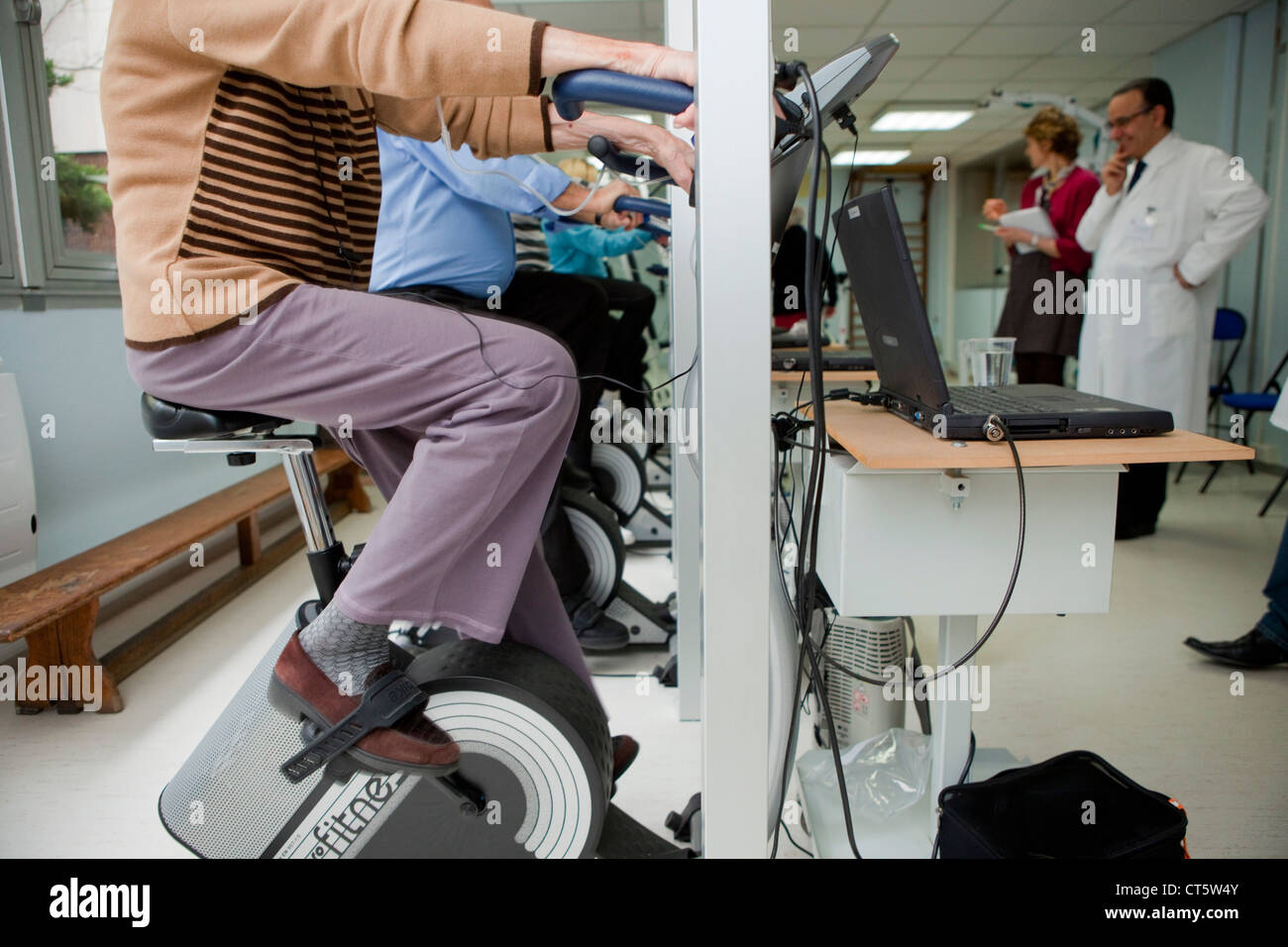 STRESS TEST, ELDERLY PERSON Stock Photo - Alamy