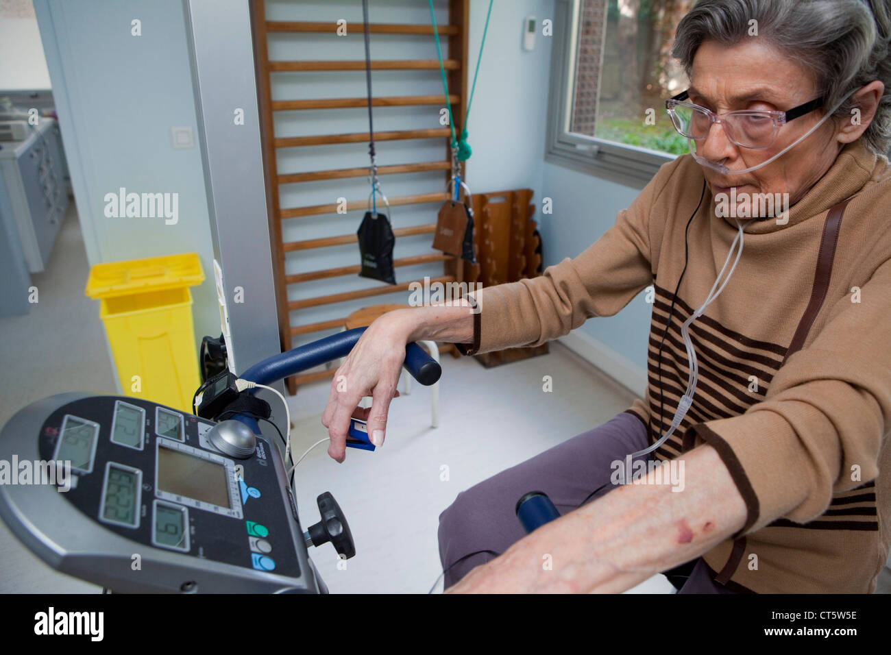STRESS TEST, ELDERLY PERSON Stock Photo - Alamy