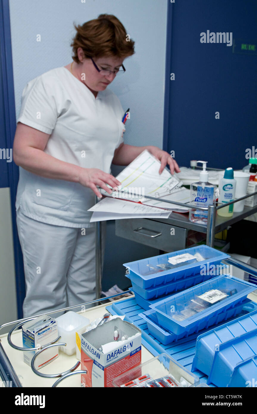 Individual distribution hi-res stock photography and images - Alamy