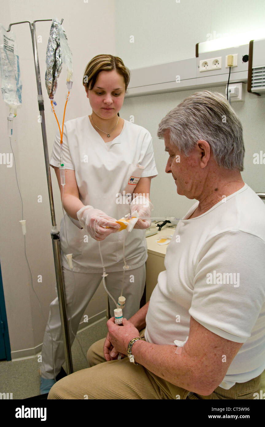 Chemo treatment room hi-res stock photography and images - Alamy