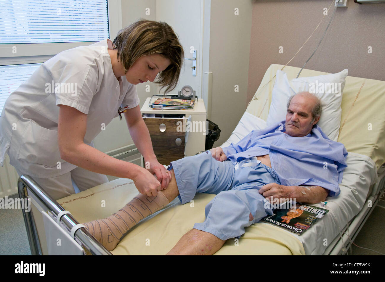 Restraint hospital hi-res stock photography and images - Alamy