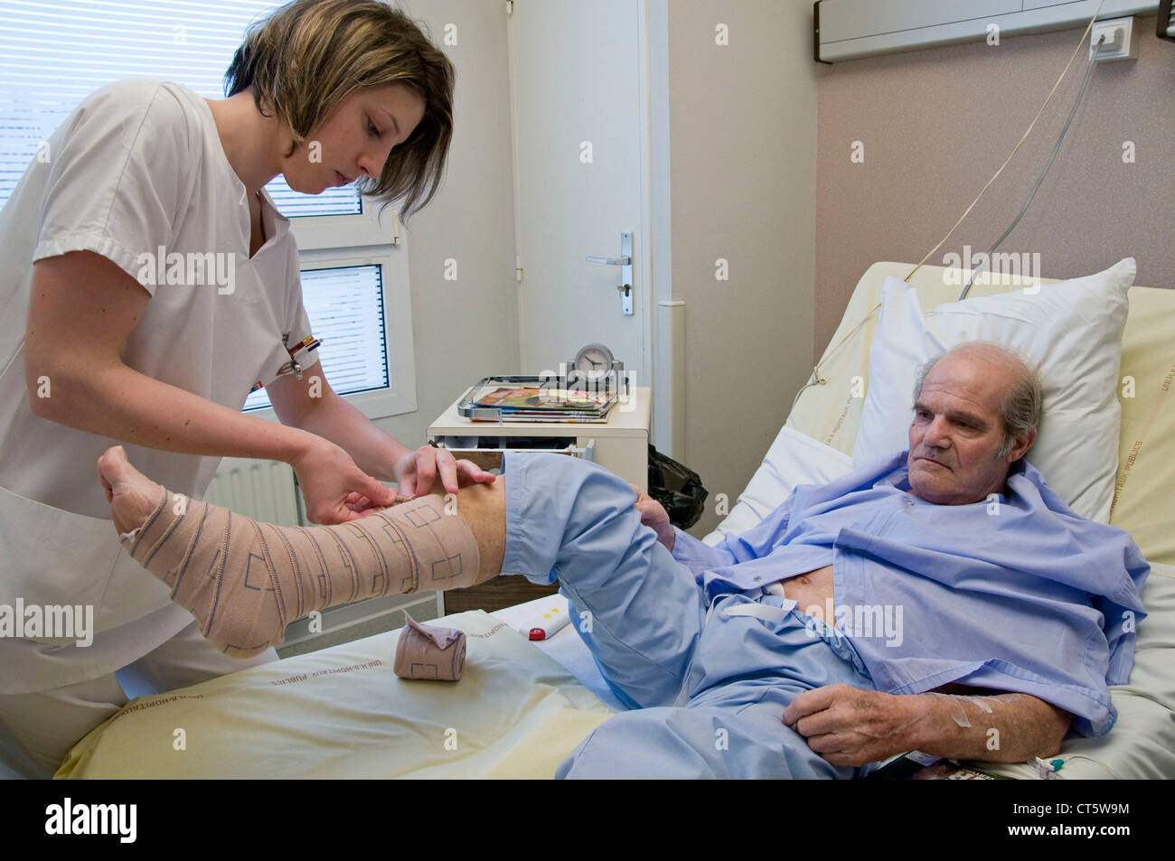 Restraint hospital hi-res stock photography and images - Alamy