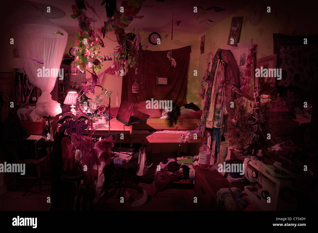 Messy house hi-res stock photography and images - Alamy