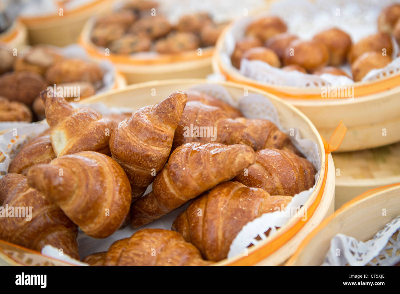 Croissant basket buffet hi-res stock photography and images - Alamy