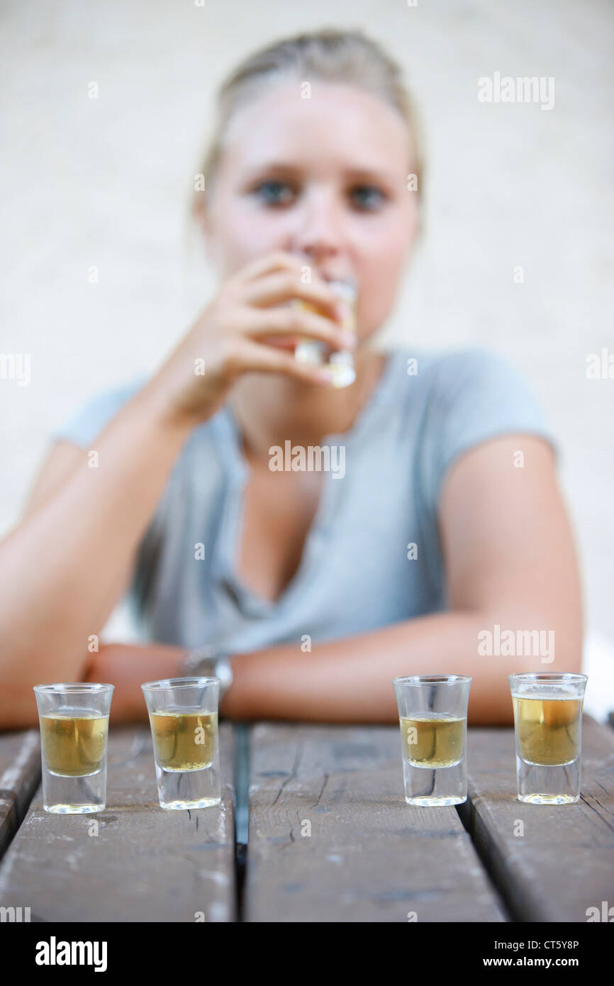 Adolescent drinking alcohol hi-res stock photography and images - Alamy