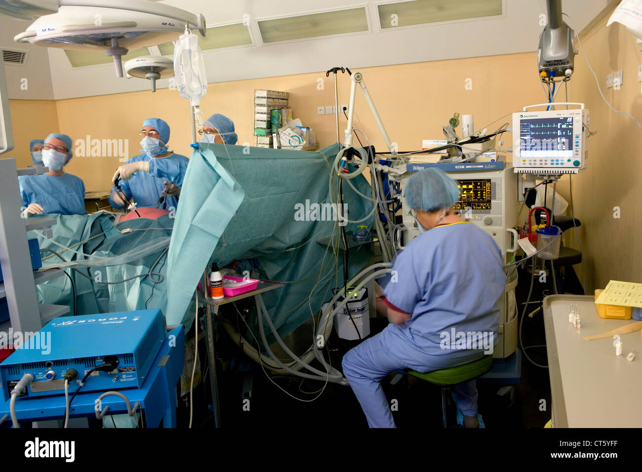 Bowel resection hi-res stock photography and images - Alamy